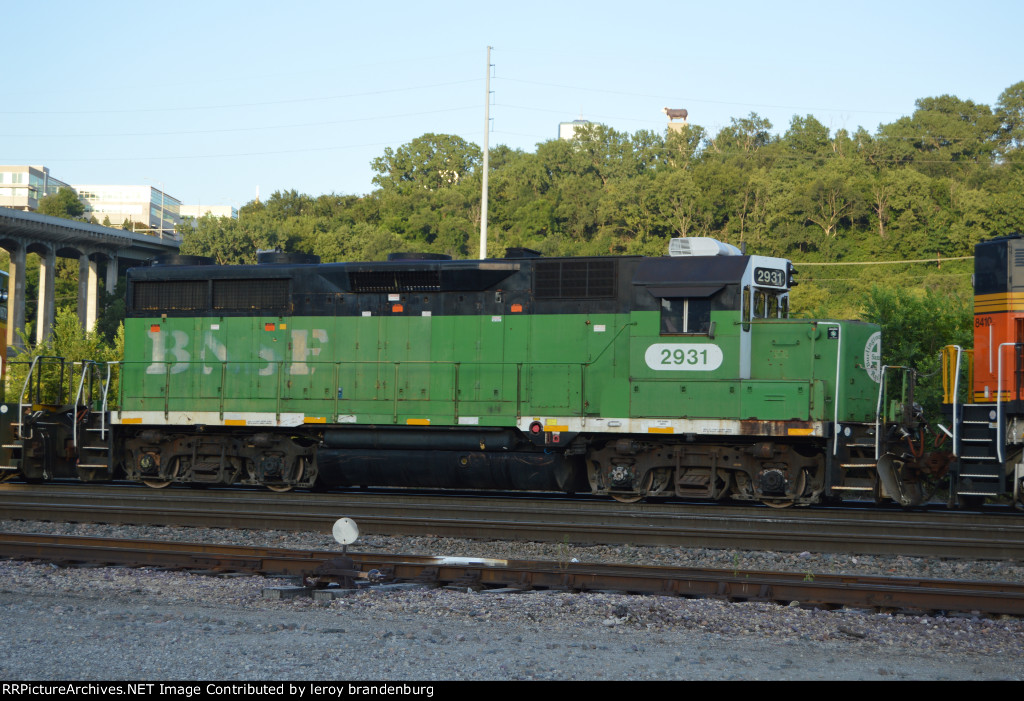 BNSF 2931 by the 12th street overpass